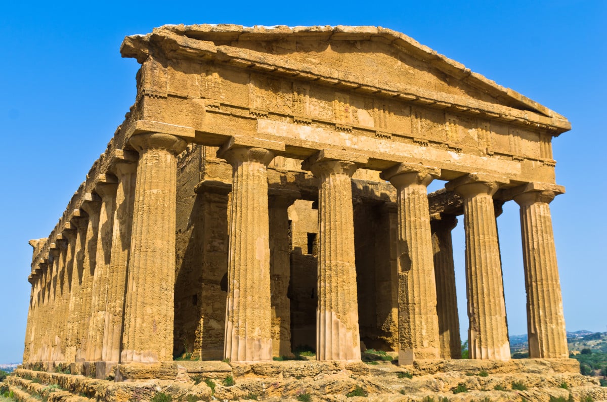 A Guide to Sicily's Towns and Cities: Agrigento, Caltagirone, Giardini ...