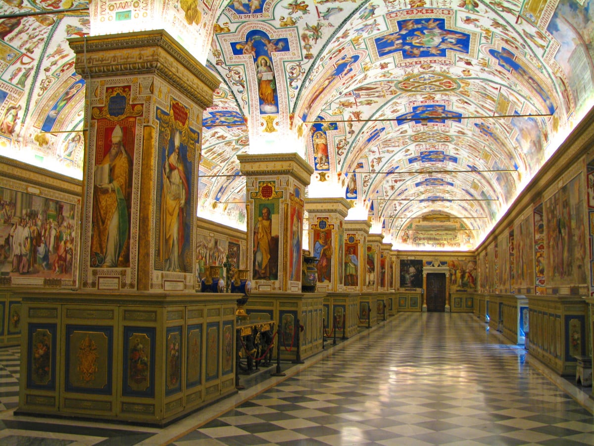 Three Historic Italian Libraries Worth Visiting - Dream of Italy