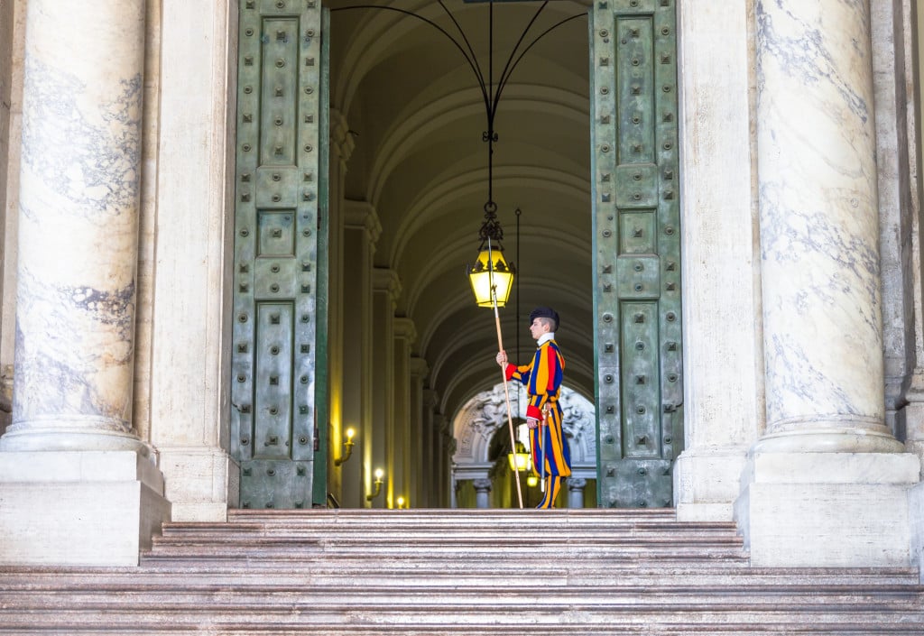 How to Visit the Swiss Guards Armory in Vatican City - Dream of Italy